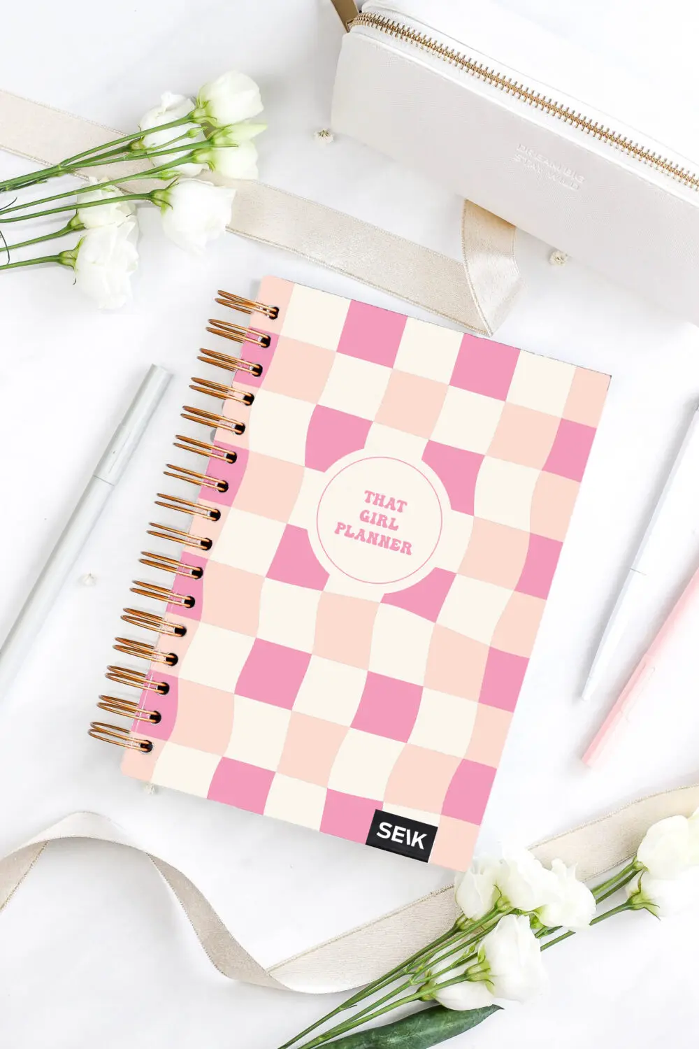 Bullet Journal / Istočkana bilježnica, tvrdi spiralni uvez - That girl ...